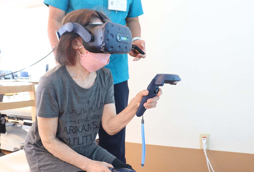 VRリハビリテーション医療機器「mediVR神楽（カグラ）」を導入しました | 社会医療法人 駿甲会 コミュニティーホスピタル 甲賀病院